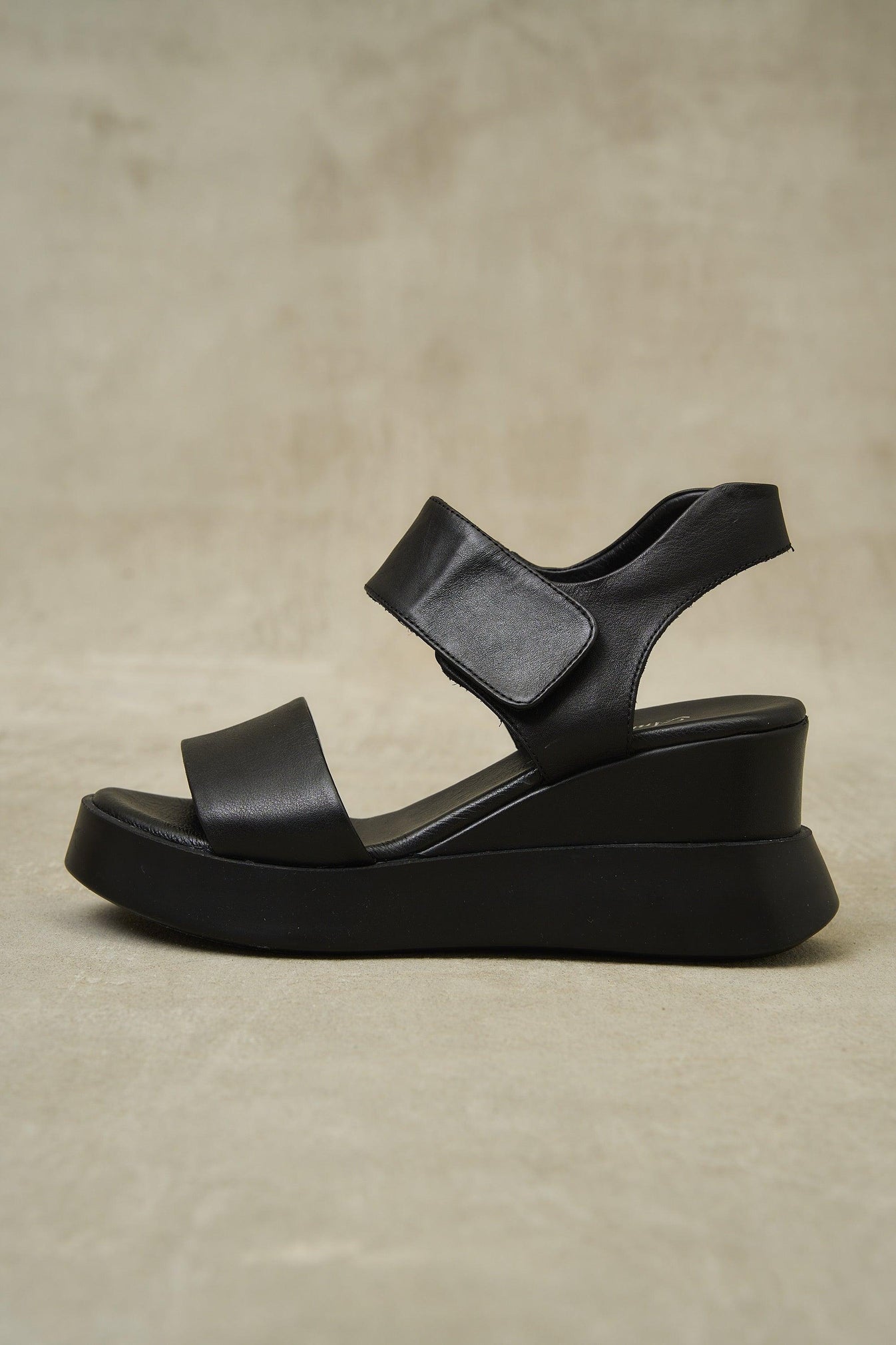 Lonza Cample Platforms - Black ( USD$146.00 ) - premium women's shoes on lonzashoes.com