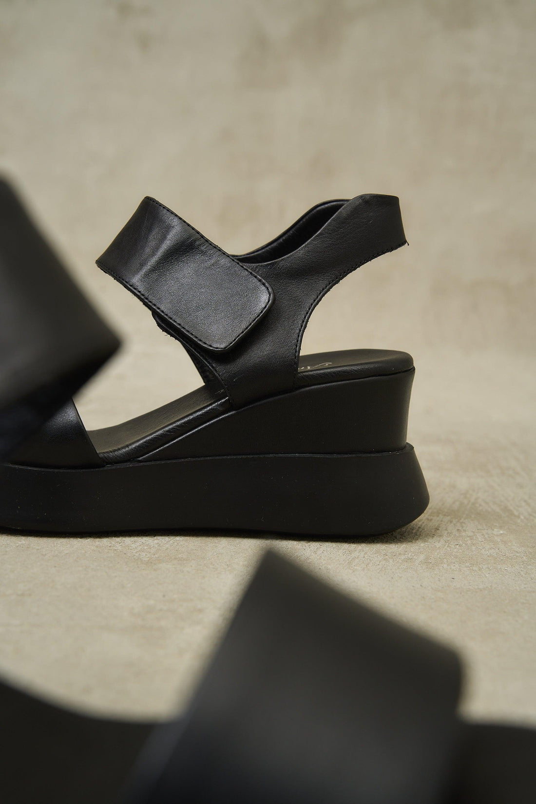 Lonza Cample Platforms - Black ( USD$146.00 ) - premium women's shoes on lonzashoes.com